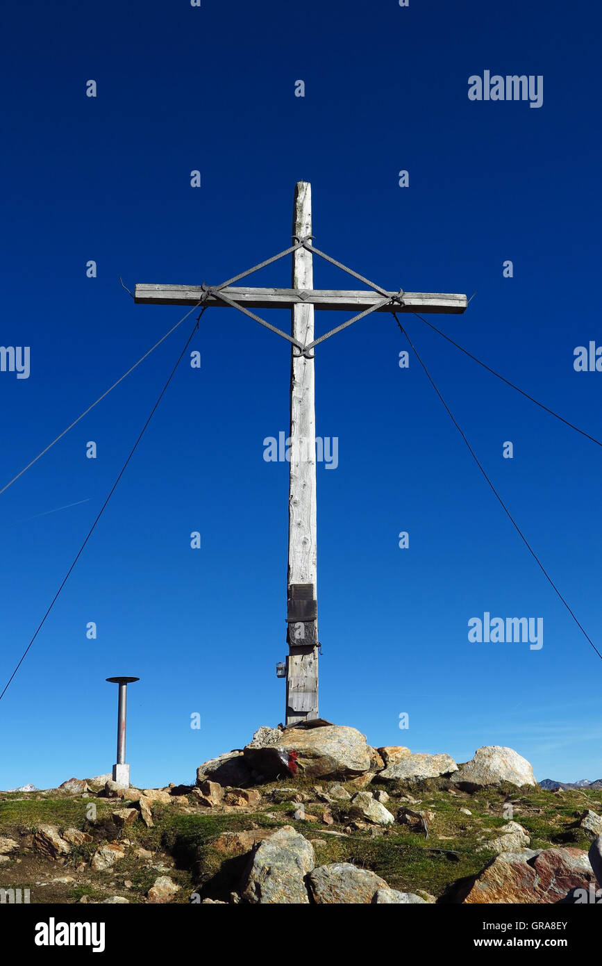 Italian alps cross hi-res stock photography and images - Alamy
