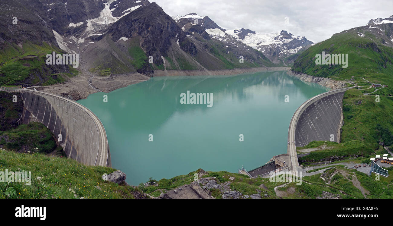 Kaprun Dam, Mooserboden lake Stock Photo - Alamy