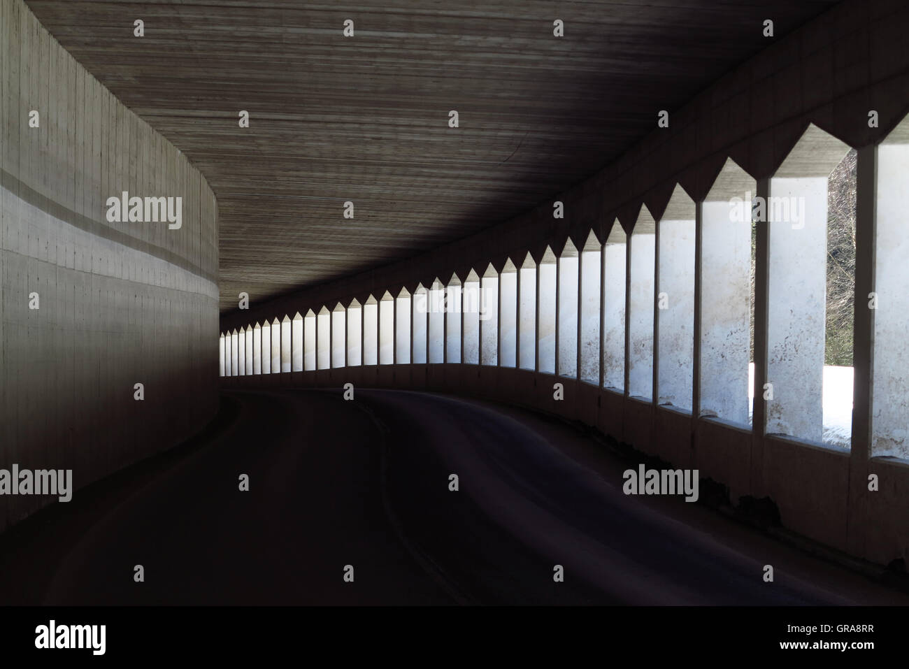 Avalanche gallery hi-res stock photography and images - Alamy