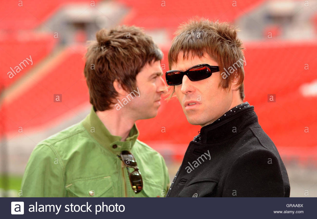 Brothers Liam Noel Gallagher Band Stock Photos & Brothers Liam Noel ...