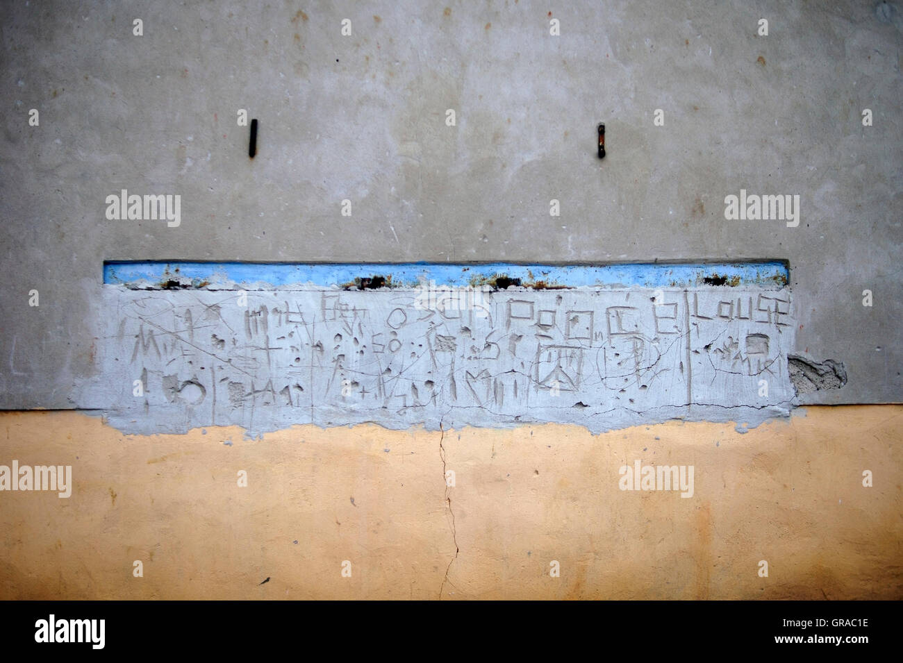 Paint and rust patches hi-res stock photography and images - Alamy