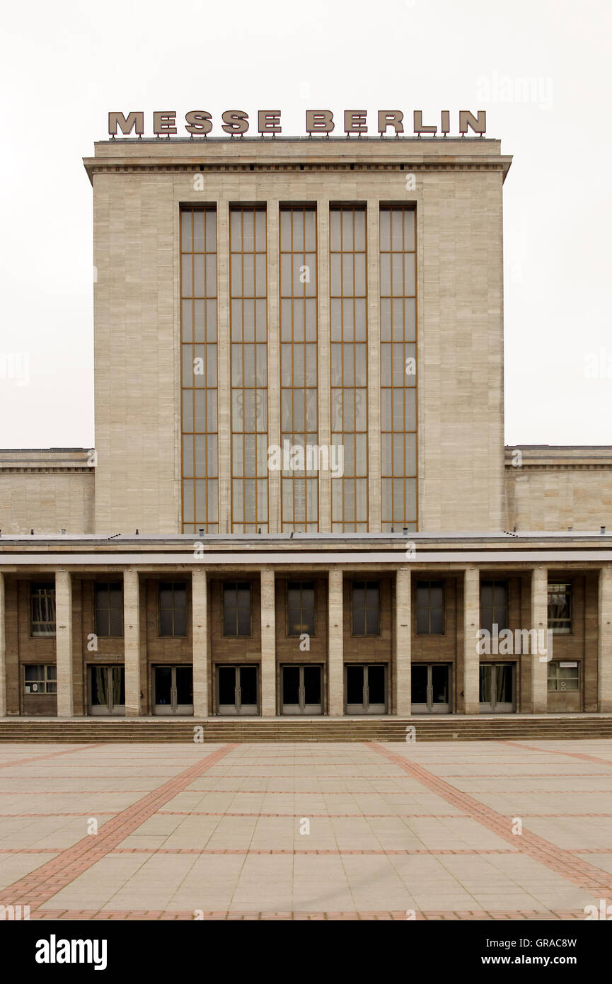 Logo messe hi-res stock photography and images - Alamy