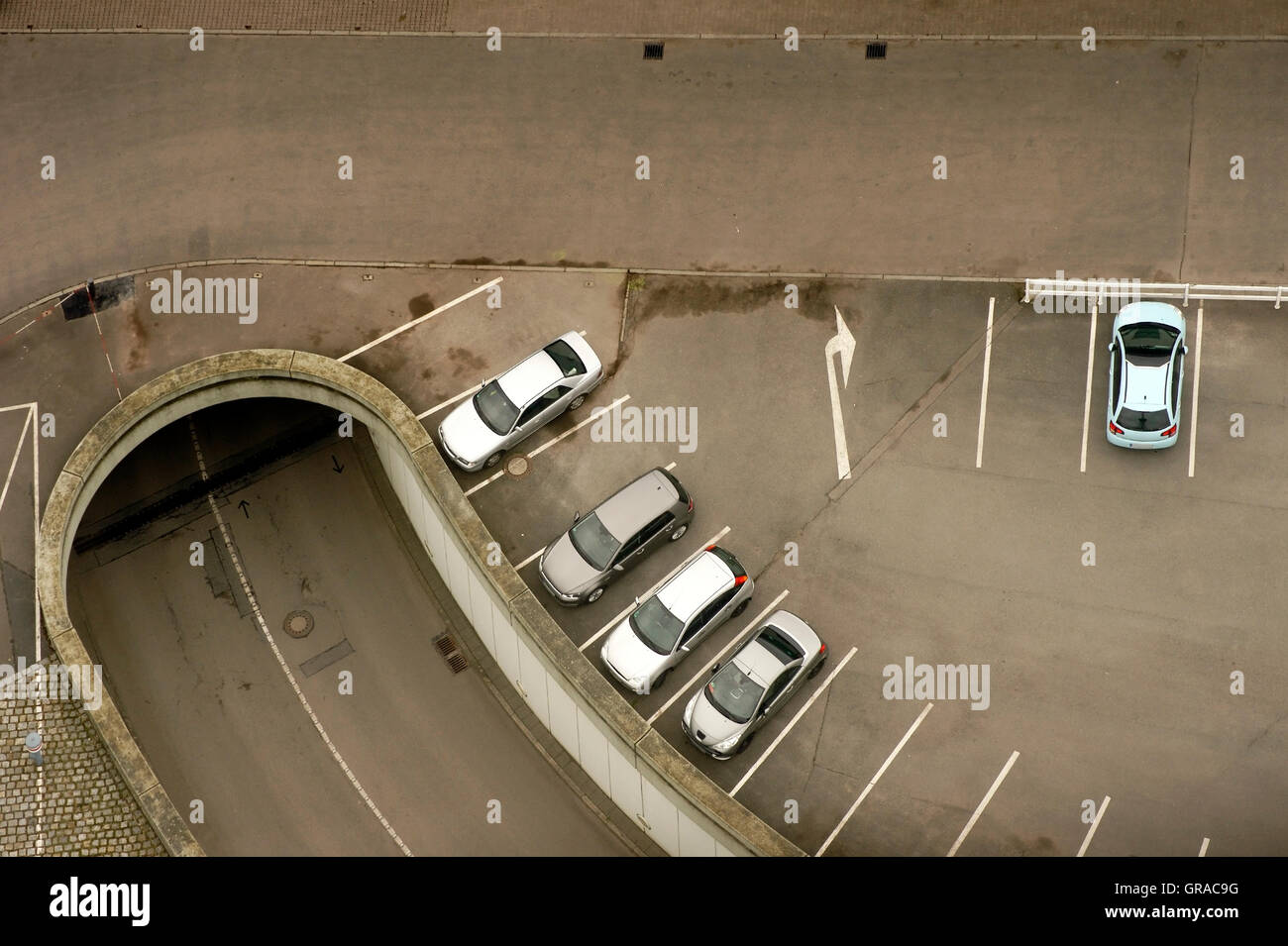 Parking Lot Top View Stock Photo - Alamy