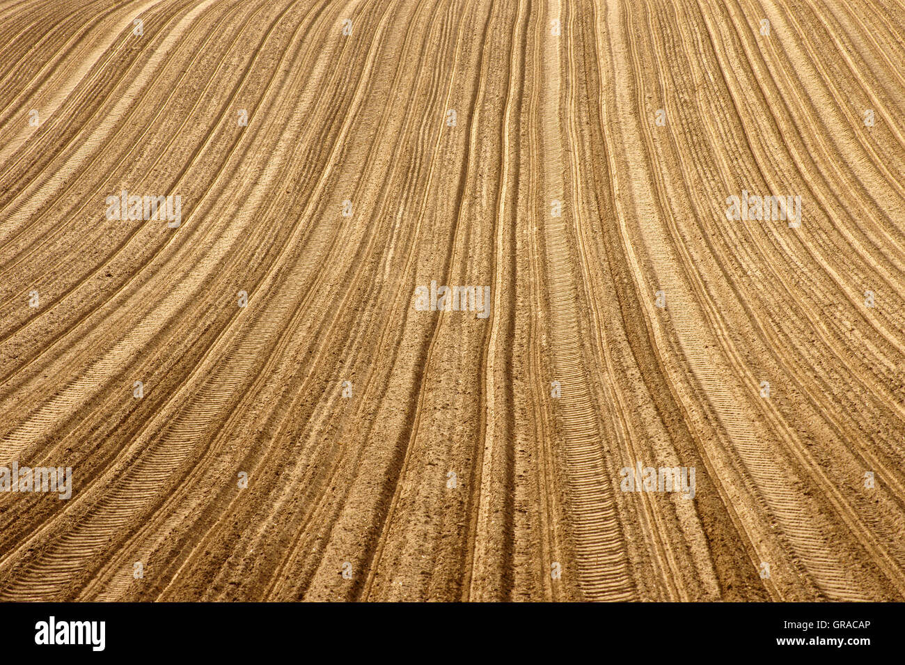 Pattern patterns straight furrows hi-res stock photography and images ...