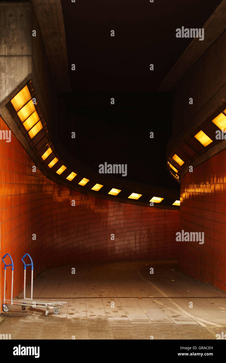 Tunnel With Curve Stock Photo - Alamy
