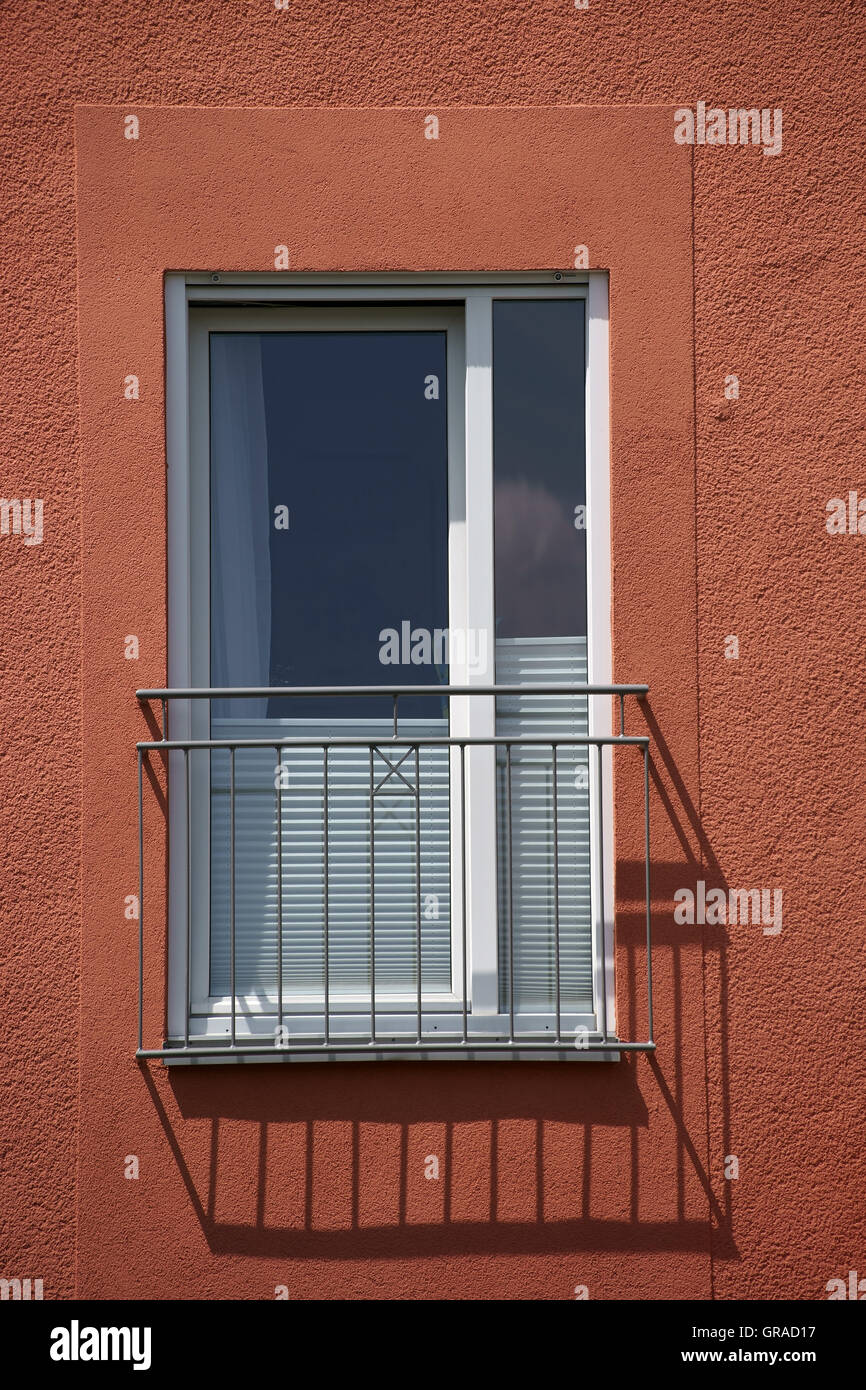 Paint window glass railing hi-res stock photography and images - Alamy