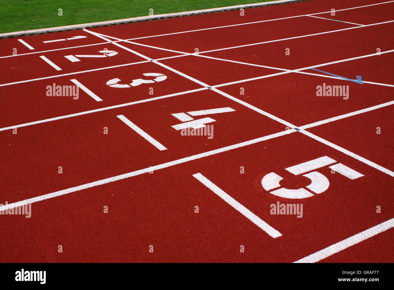 Athletics tracks hi-res stock photography and images - Alamy