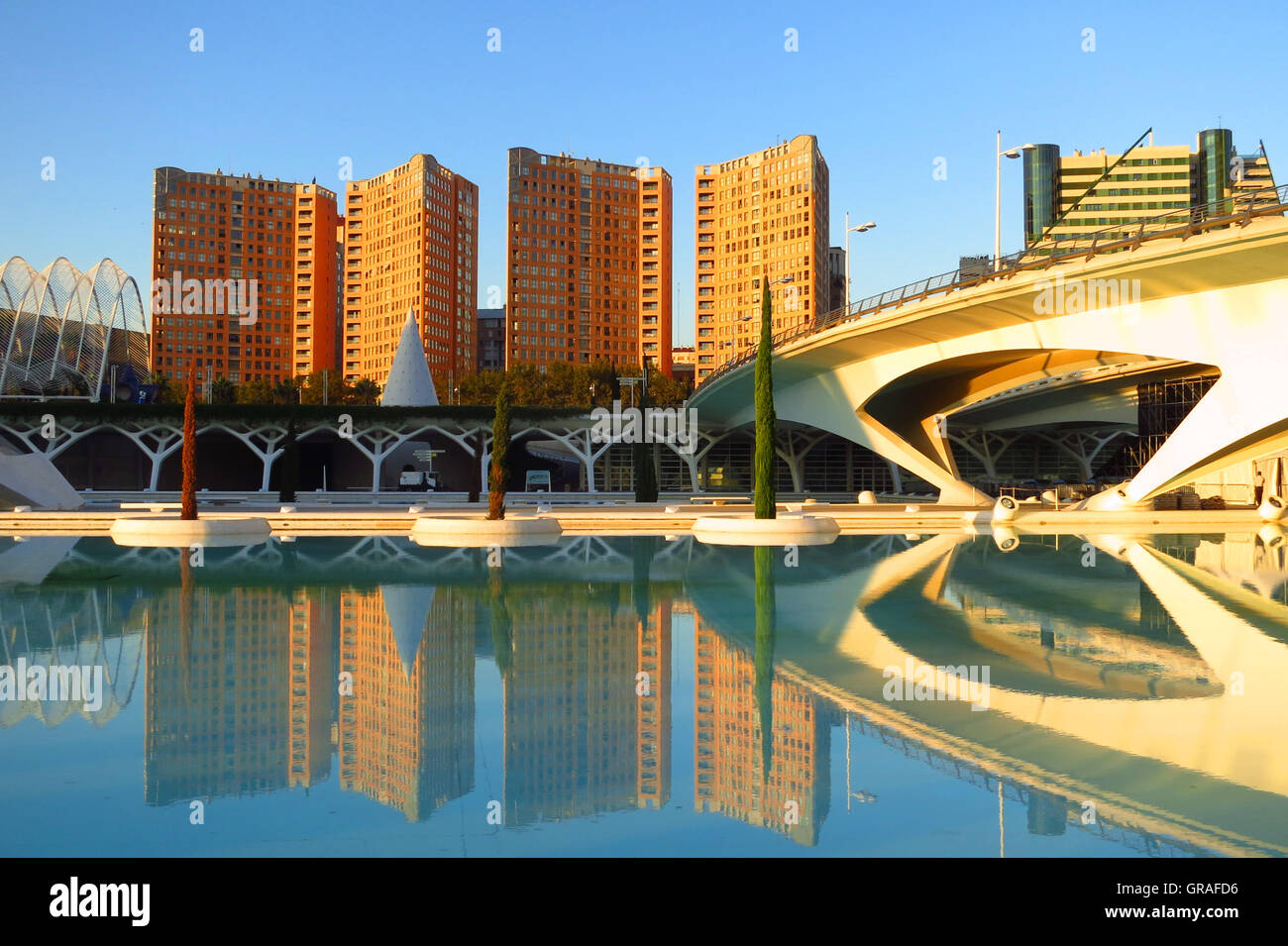 Valencia structures hi-res stock photography and images - Alamy
