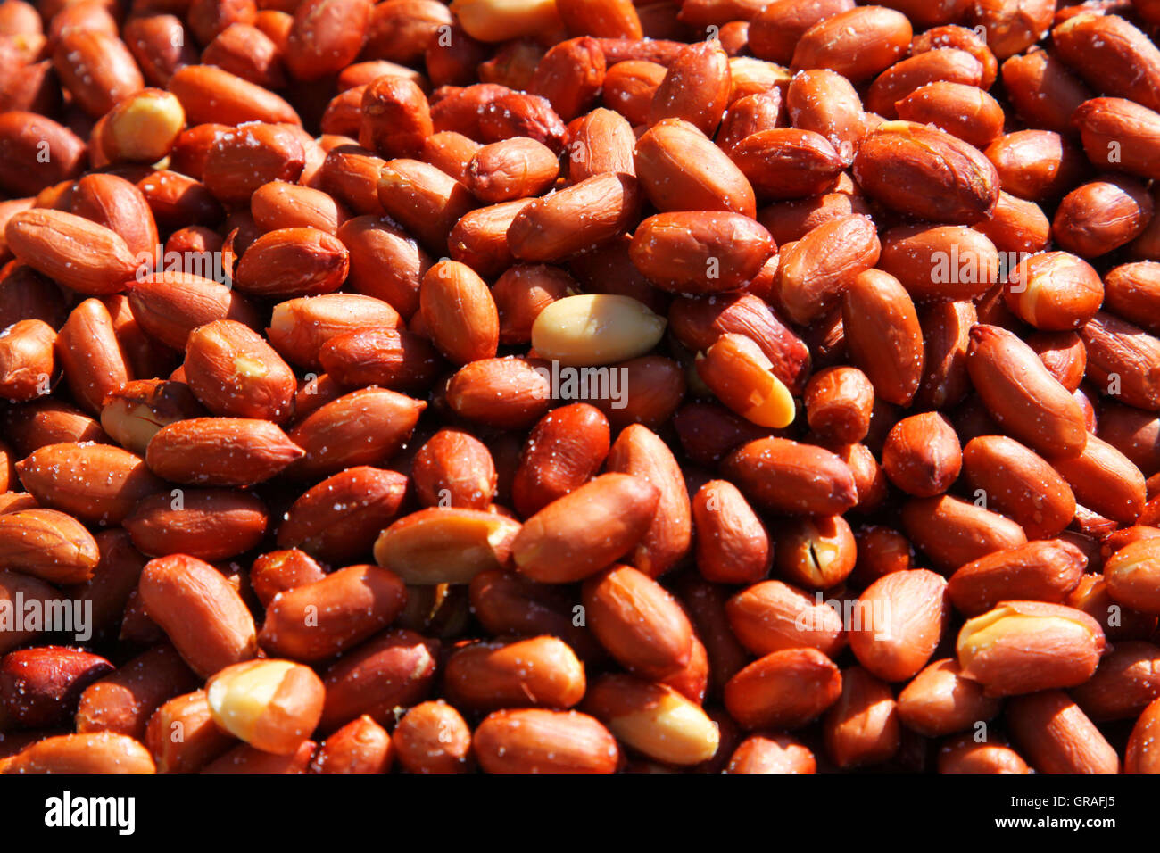 Peanuts free hi-res stock photography and images - Alamy