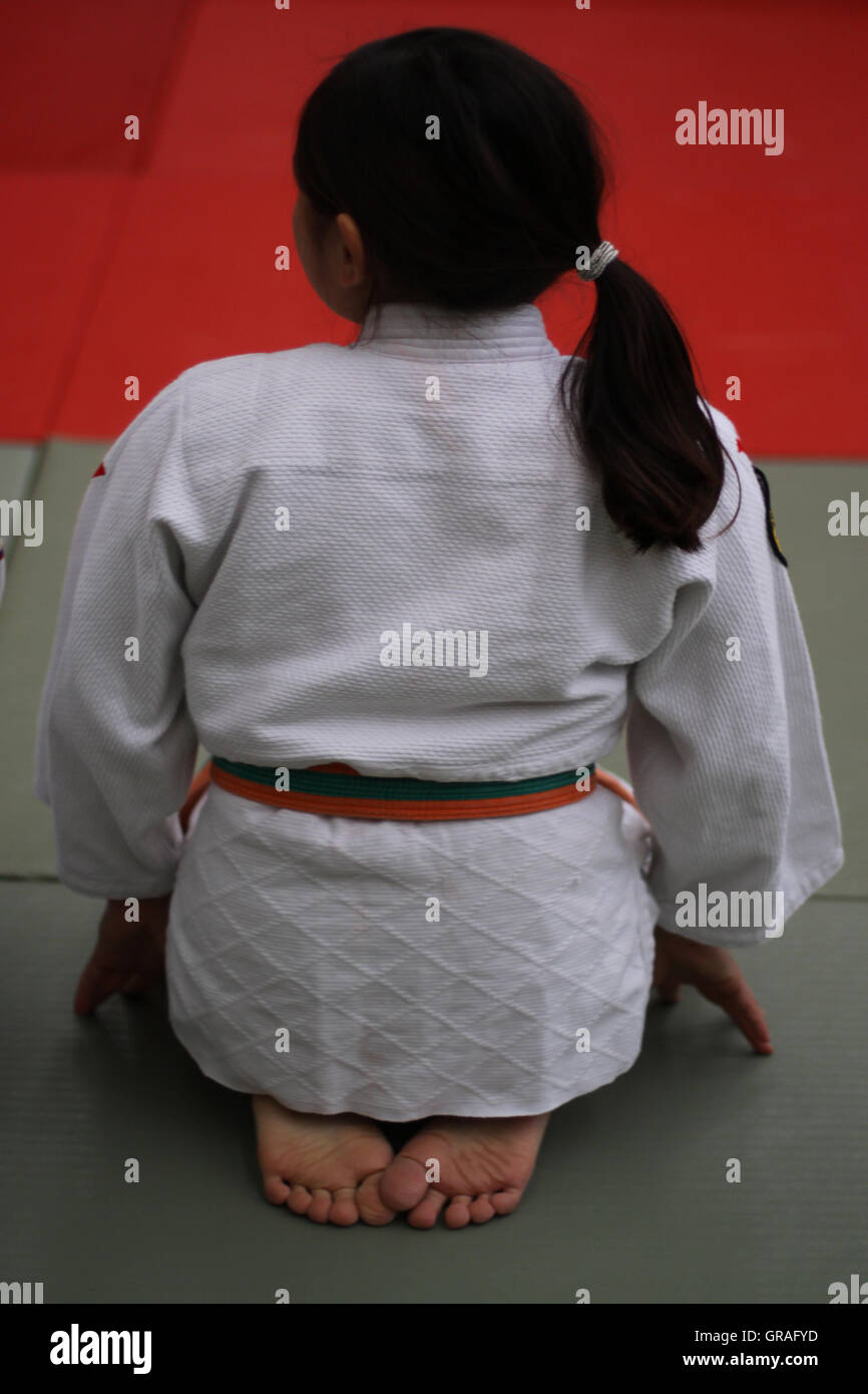 Judo girls hi-res stock photography and images - Alamy