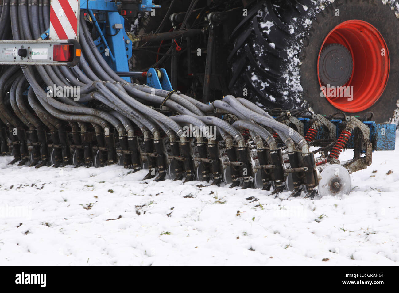 Applying manure hi-res stock photography and images - Alamy