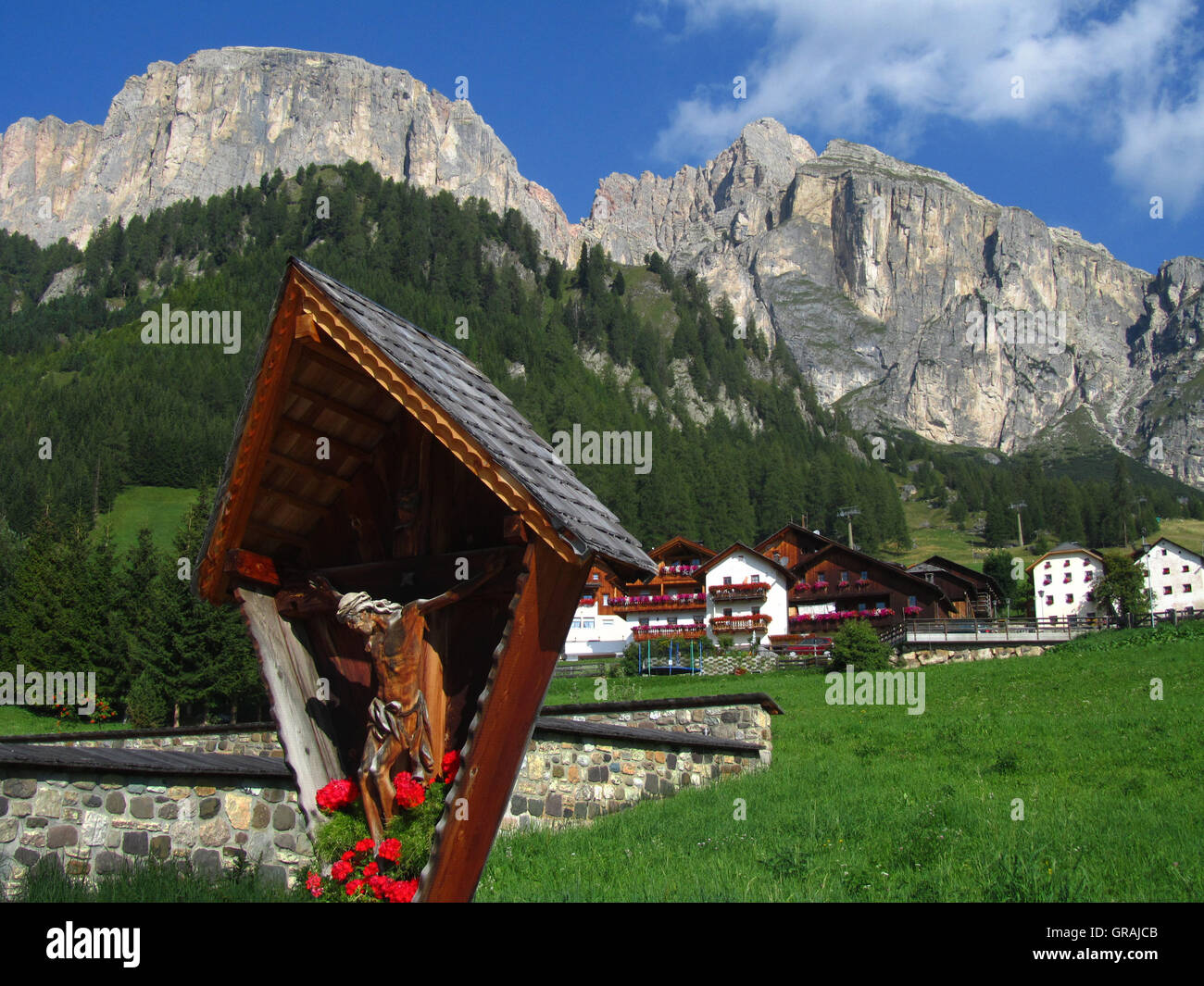 Val gardena hi-res stock photography and images - Alamy