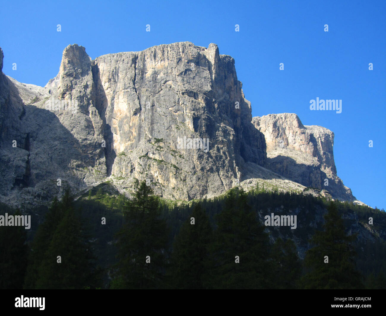 Sella tour hi-res stock photography and images - Alamy