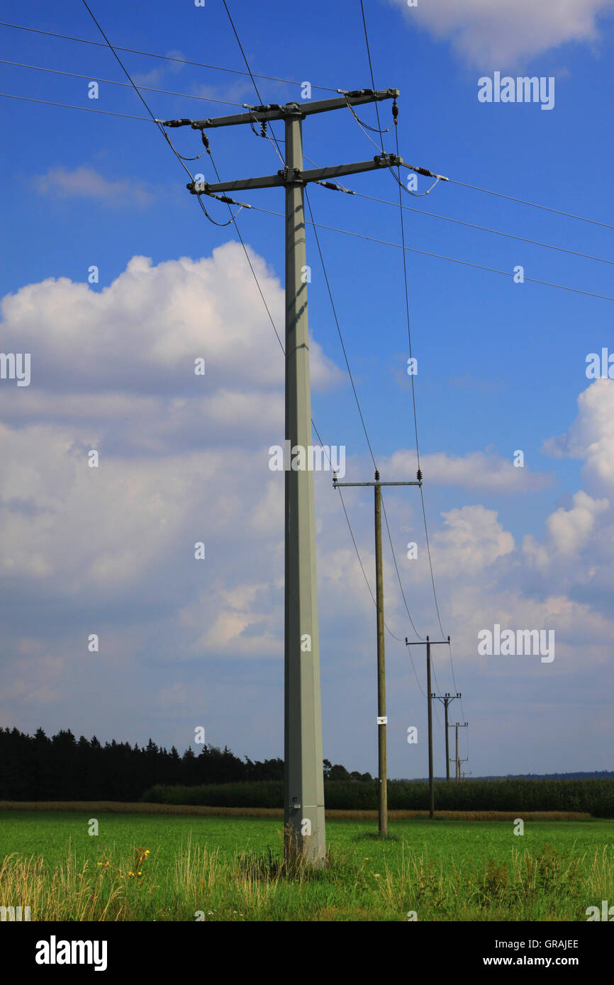Powerline hi-res stock photography and images - Alamy