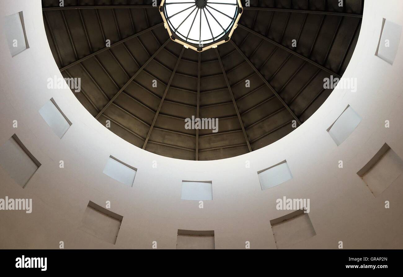 Ceiling architectural design hi-res stock photography and images - Alamy