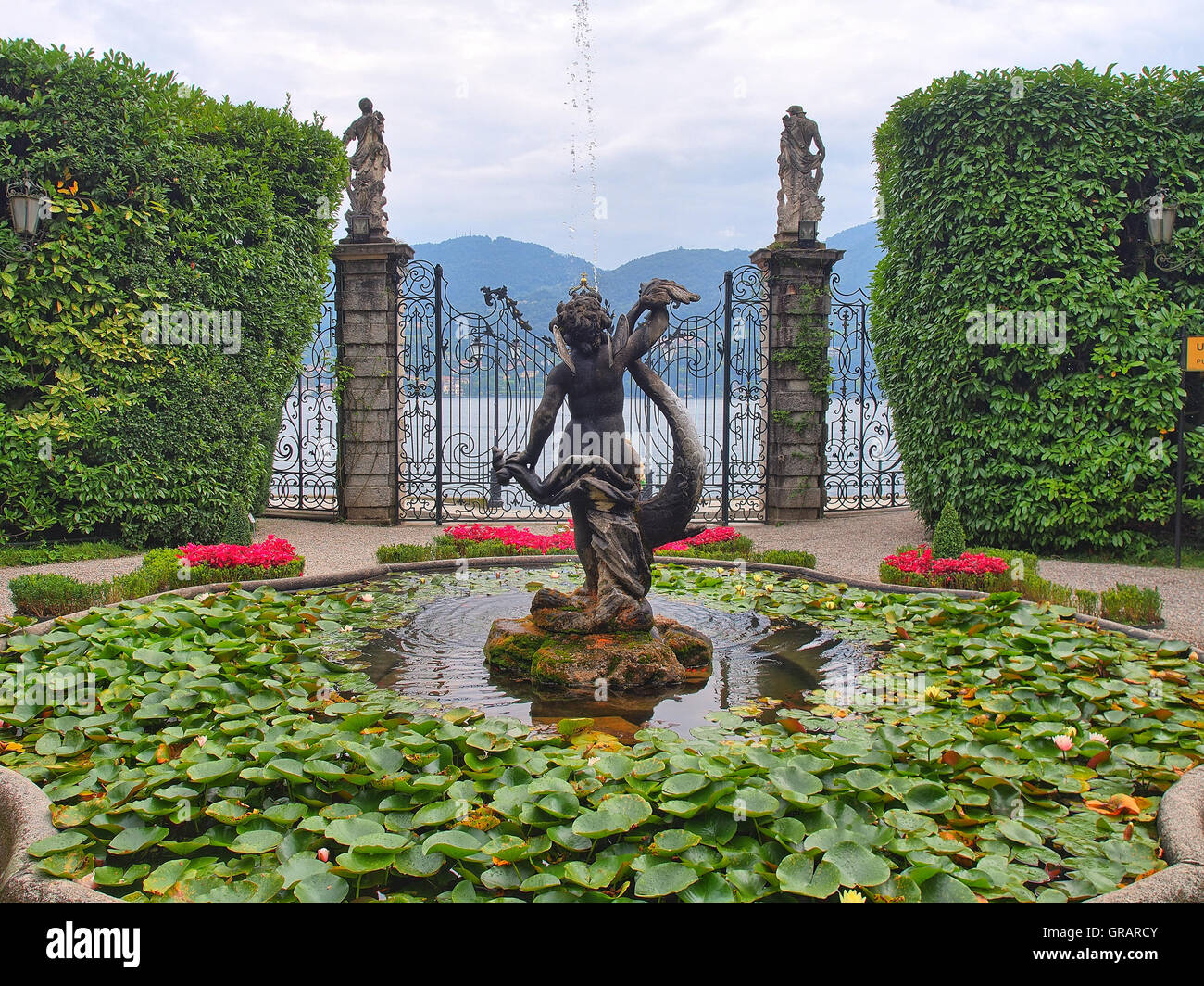 Human made pond hi-res stock photography and images - Alamy