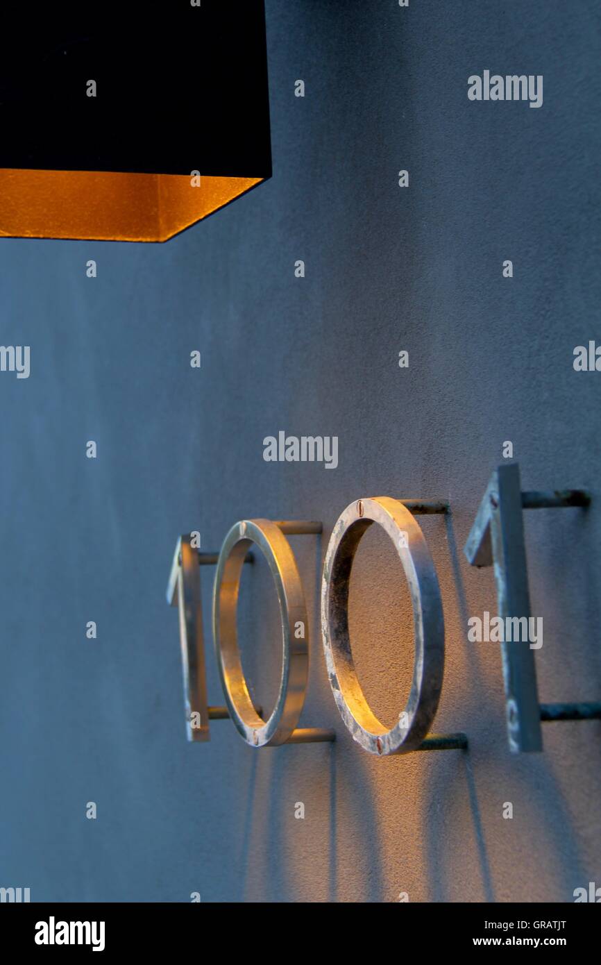 Feature numbers hi-res stock photography and images - Alamy