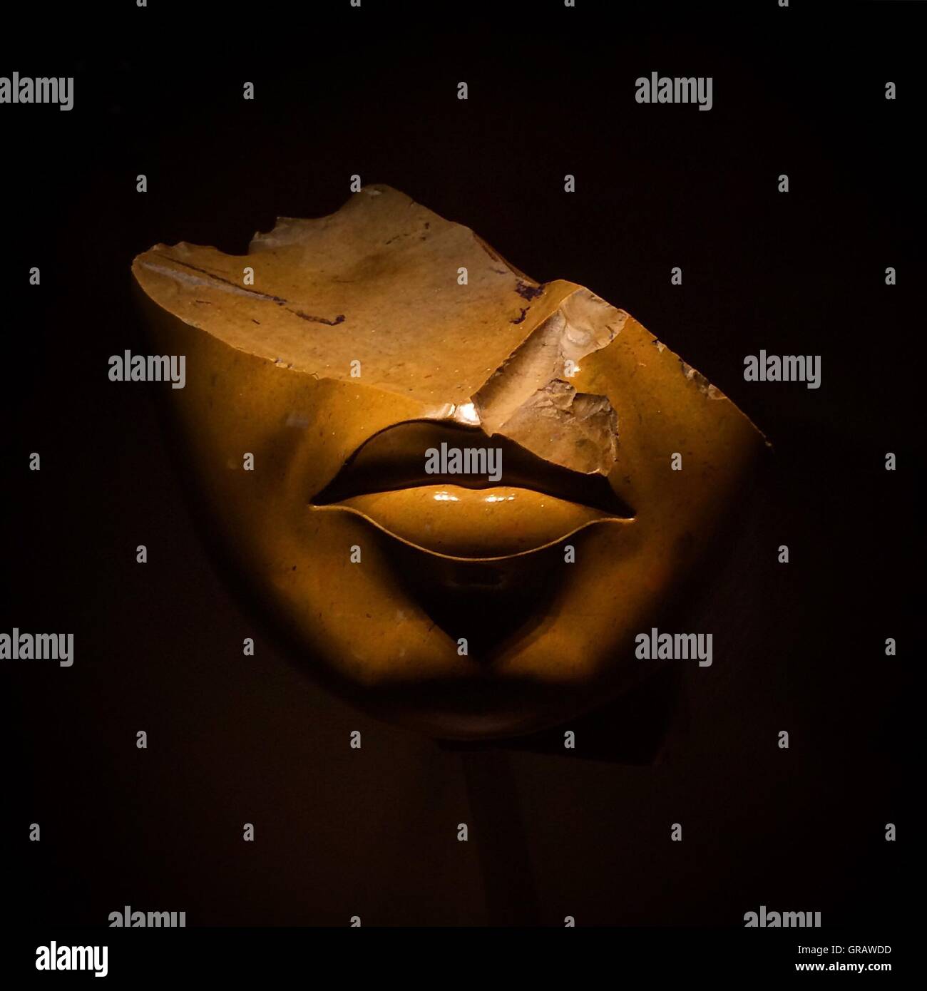 Damaged Sculpture High Resolution Stock Photography and Images - Alamy