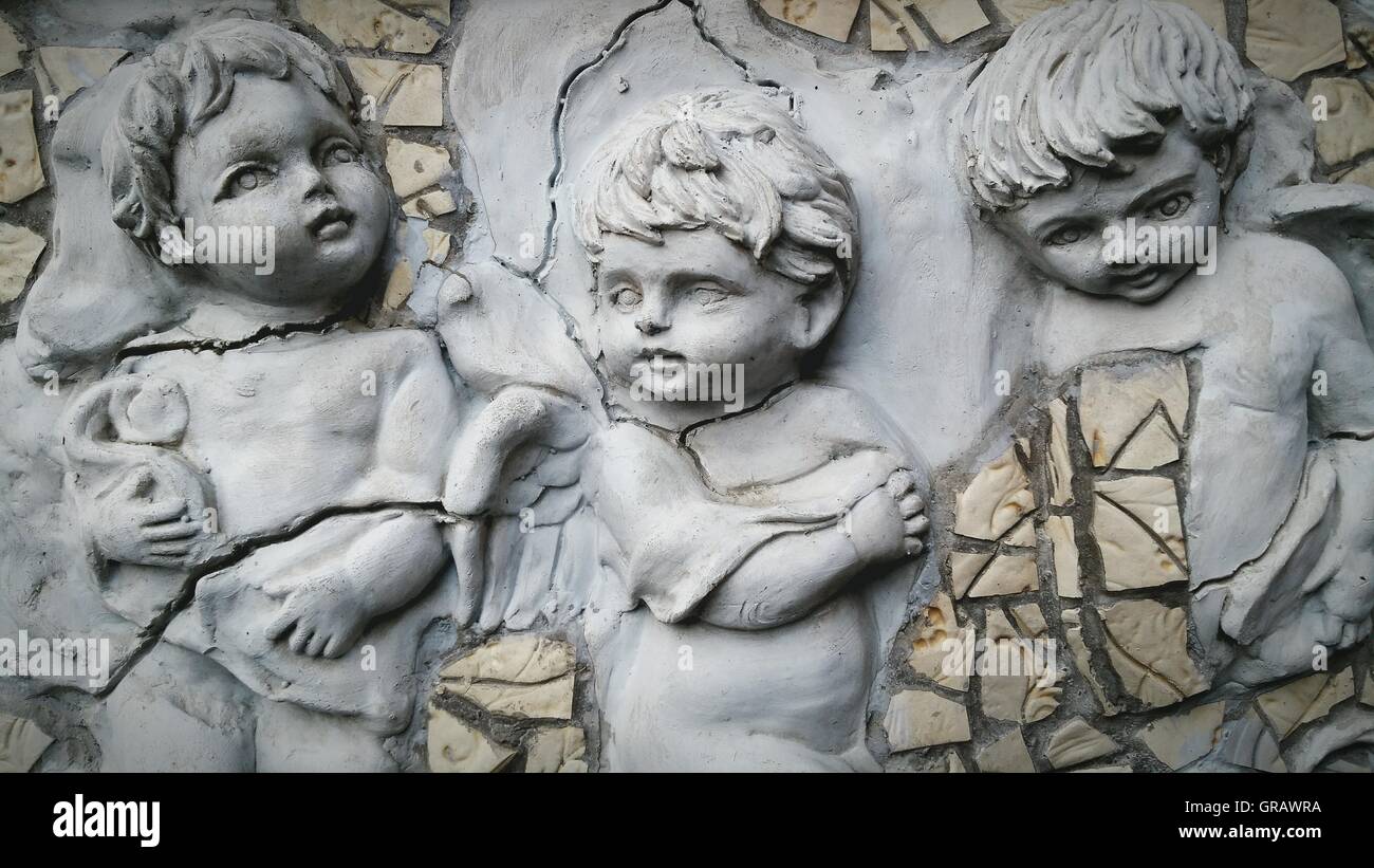 Dorking sculpture hi-res stock photography and images - Alamy