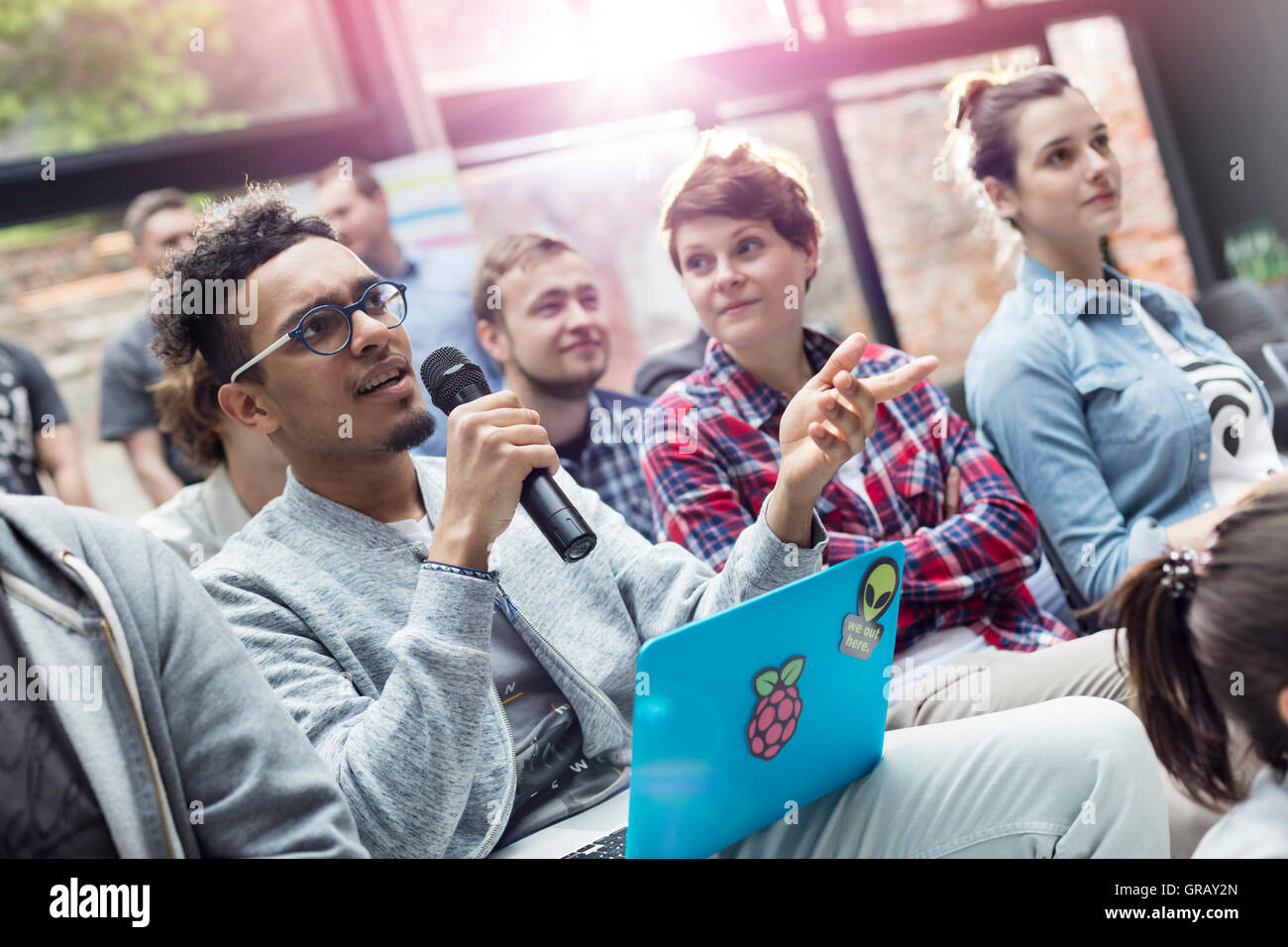 Audience question microphone hi-res stock photography and images - Alamy