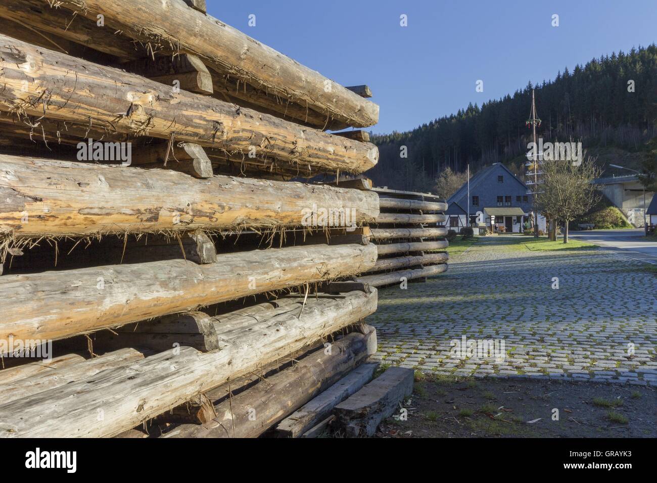 For winter tourism stacked rafts hi-res stock photography and images ...