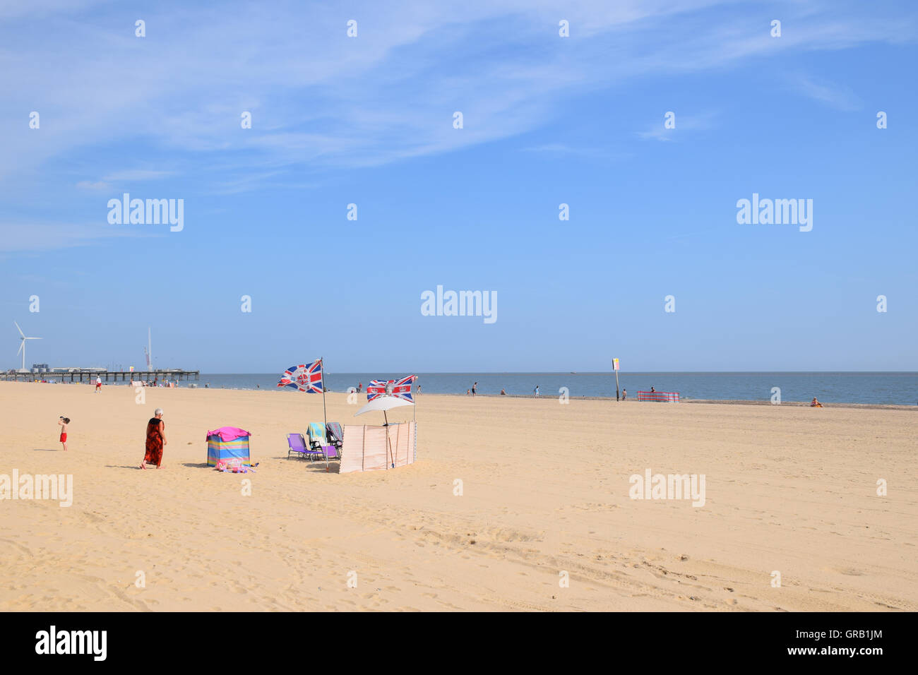 Lowestoft suffolk uk beach august hi-res stock photography and images ...