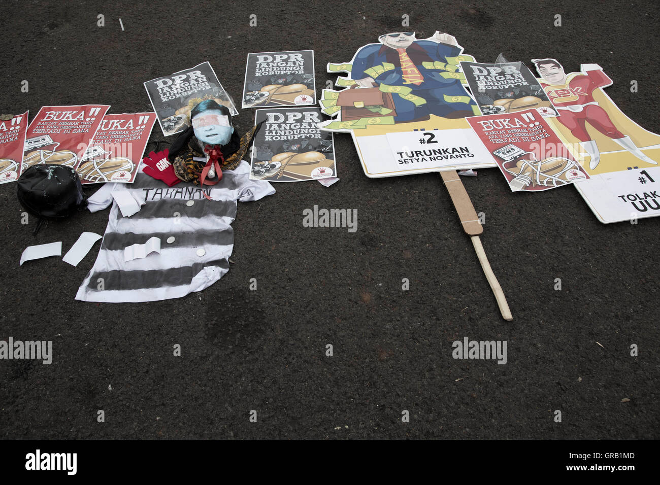 Outdoors posters hi-res stock photography and images - Alamy