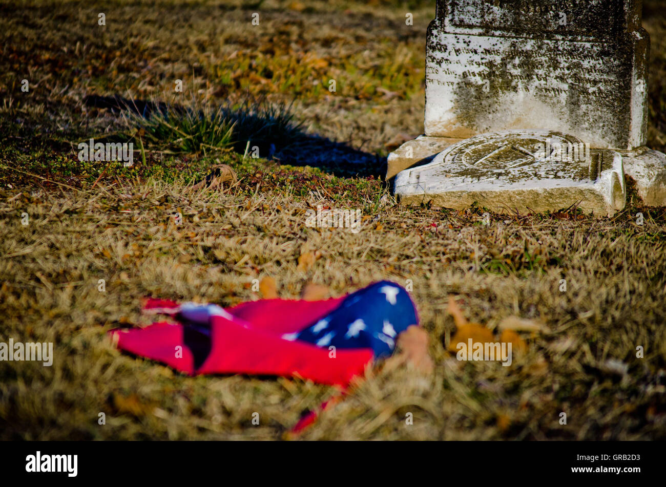 Fallen gravestone hi-res stock photography and images - Alamy