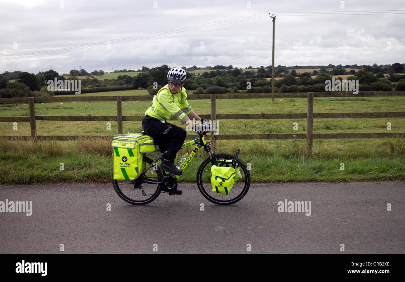 St. John Ambulance Cycle Response Unit Stock Photo - Alamy