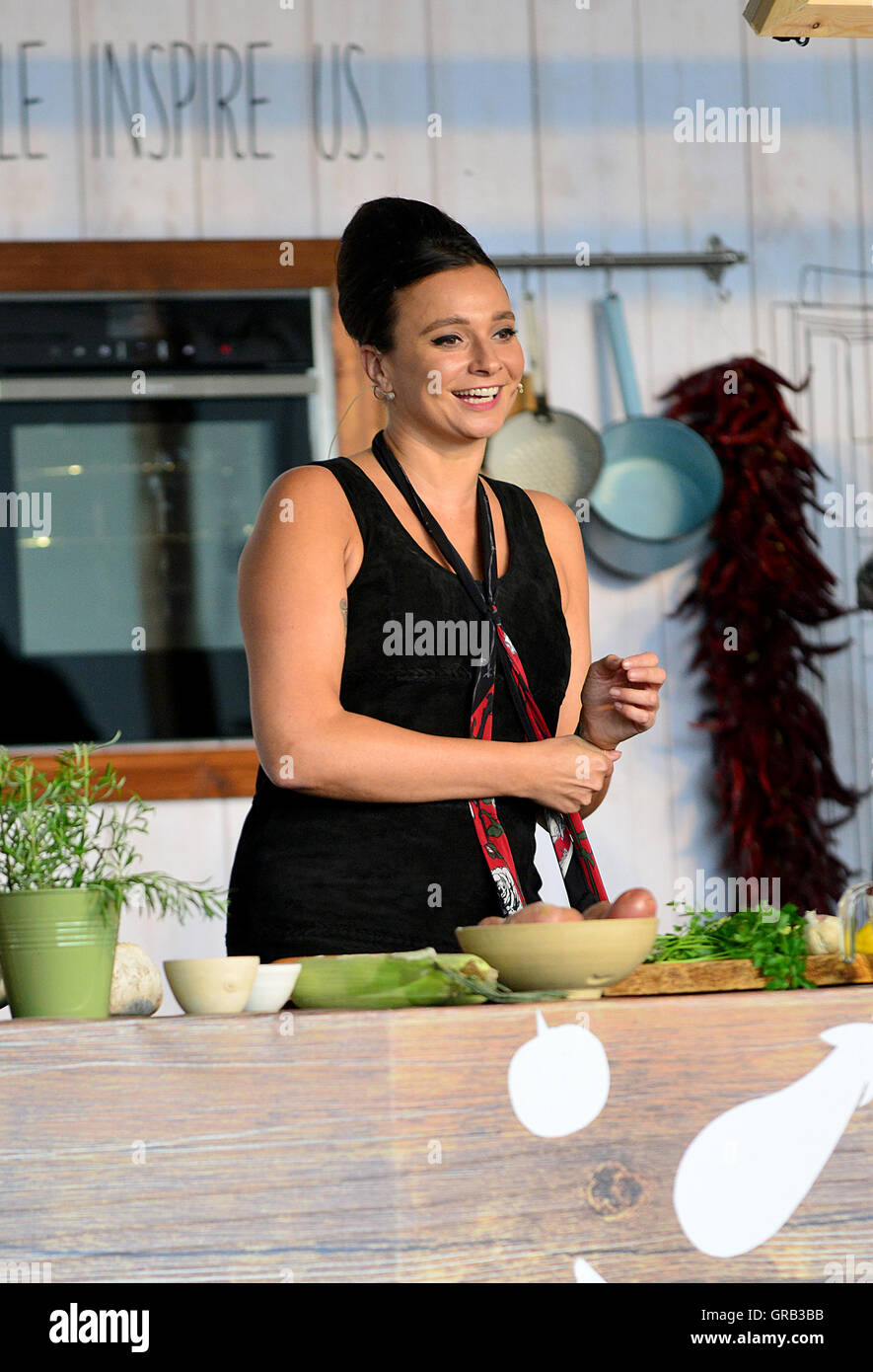 Gizzi Erskine at The Big Feastival at Alex James' Farm August, 2016 in ...