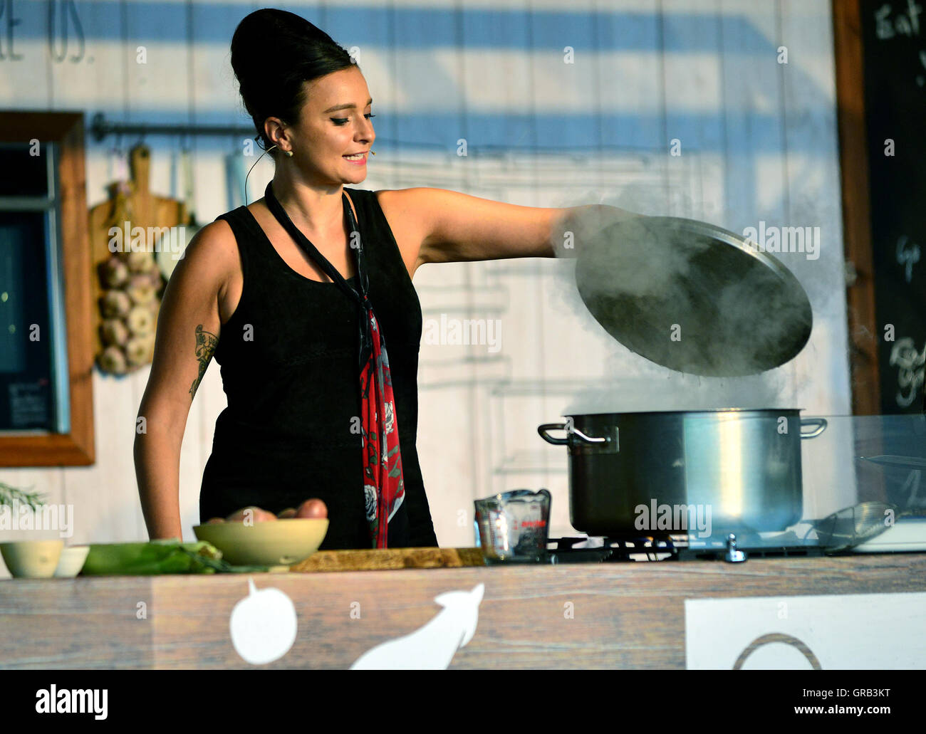 Gizzi Erskine at The Big Feastival at Alex James' Farm August, 2016 in ...