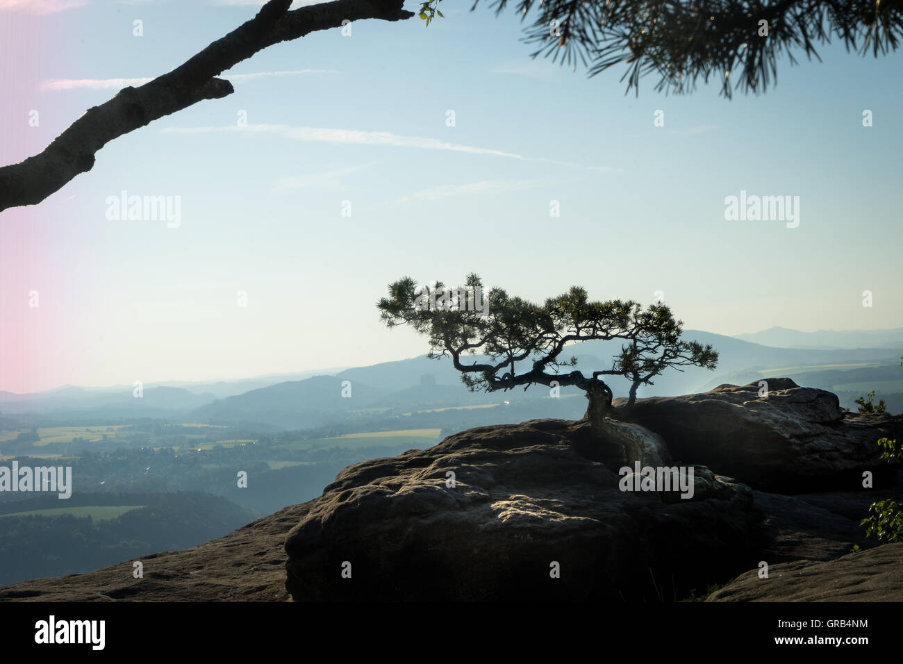 Dresden Mounts High Resolution Stock Photography and Images - Alamy
