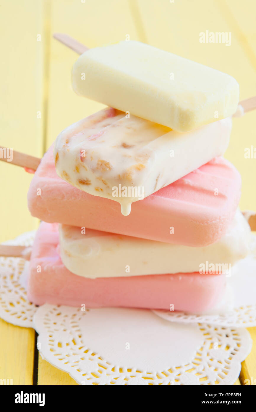 Fruity Frozen Popsicles Stock Photo - Alamy