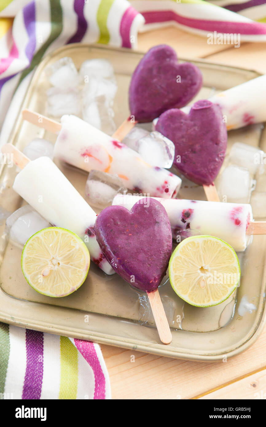 Homemade Frozen Popsicles Stock Photo - Alamy