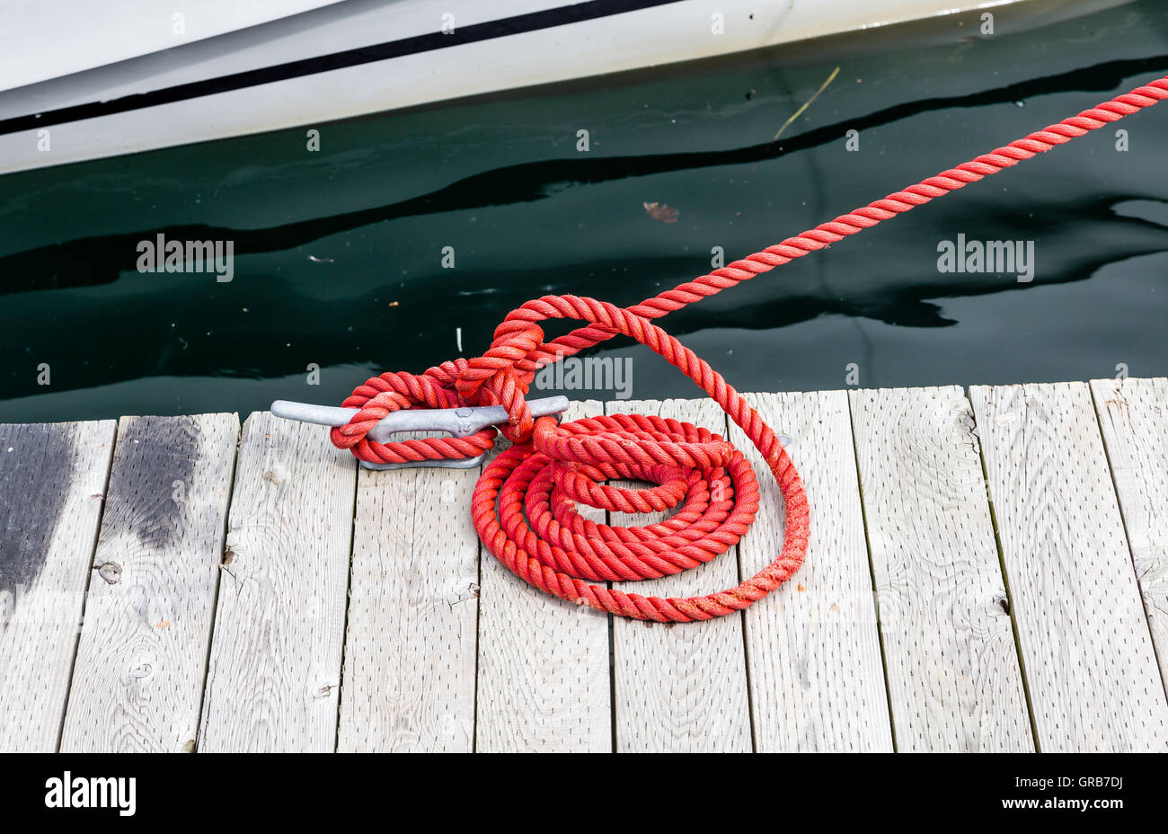 Red rope hi-res stock photography and images - Alamy