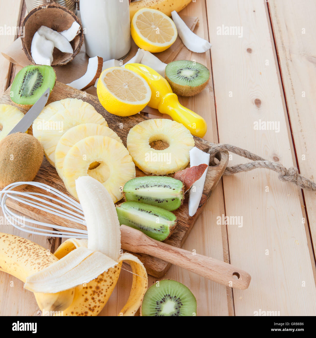 Exotic Fruechte High Resolution Stock Photography and Images - Alamy