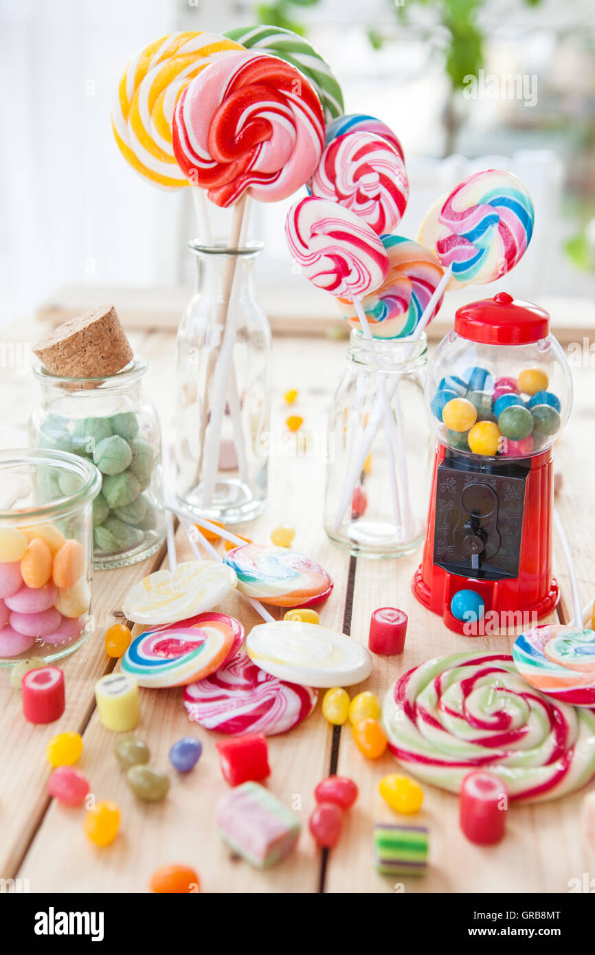 Fasching party kinder hi-res stock photography and images - Alamy