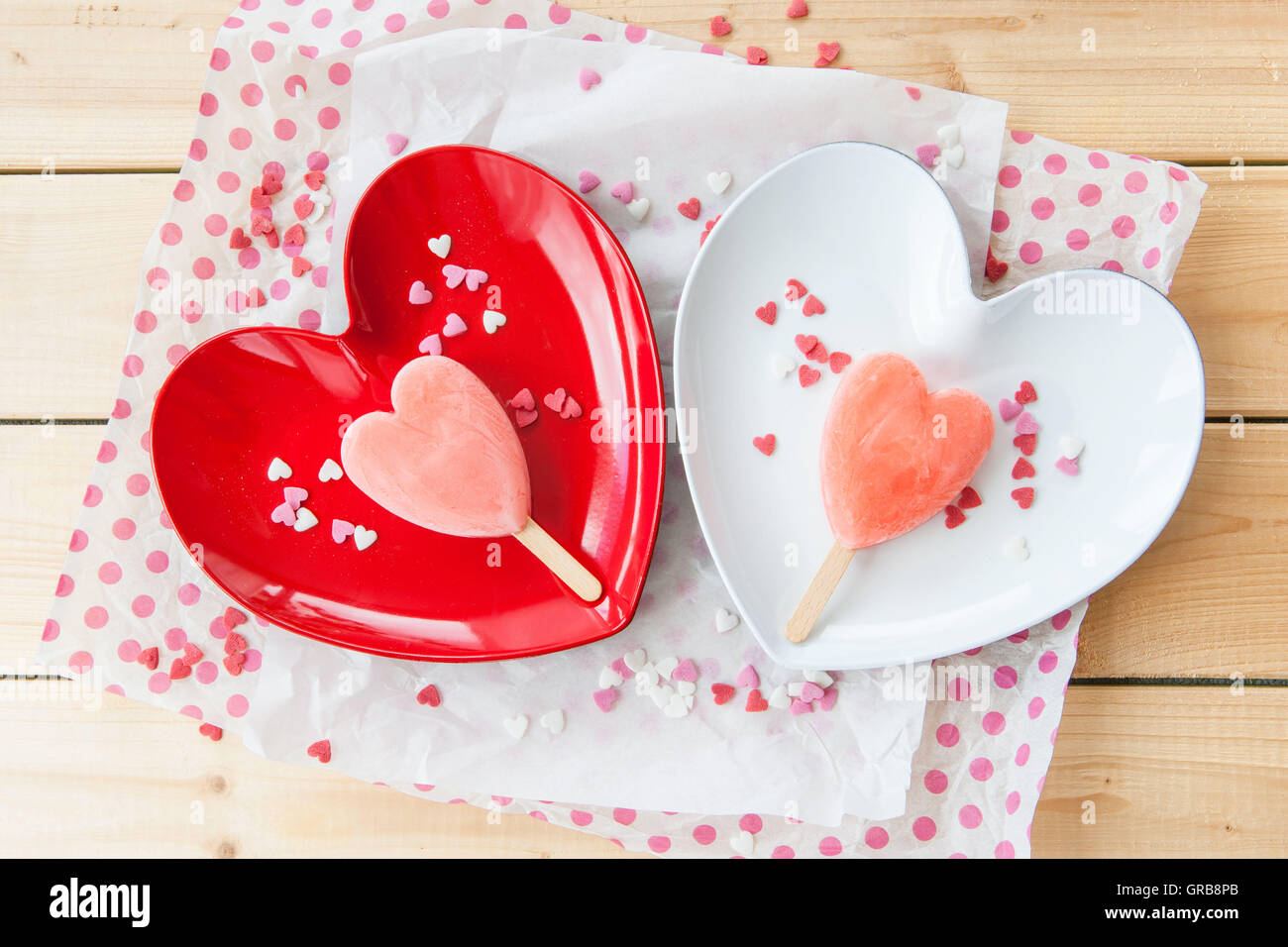 Love hearts ice lolly hi-res stock photography and images - Alamy