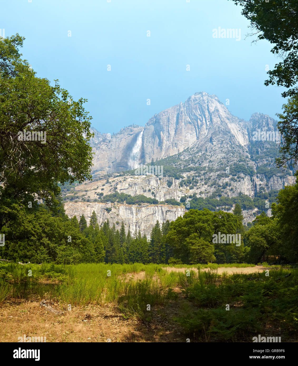 Landscape sentinel falls yosemite national hi-res stock photography and ...
