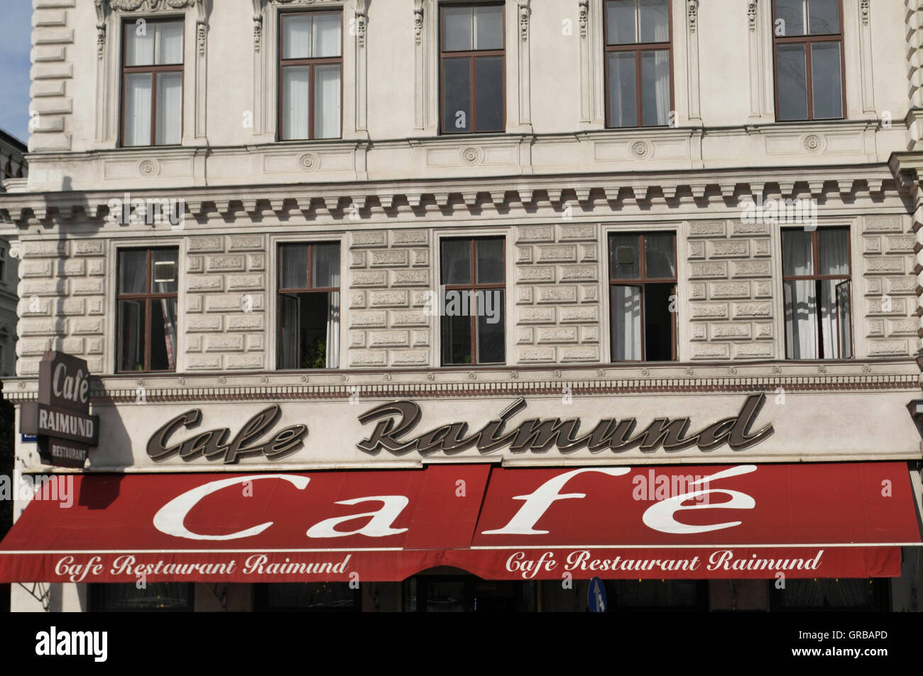 Exterior cafe sign restaurant raimund hi-res stock photography and ...