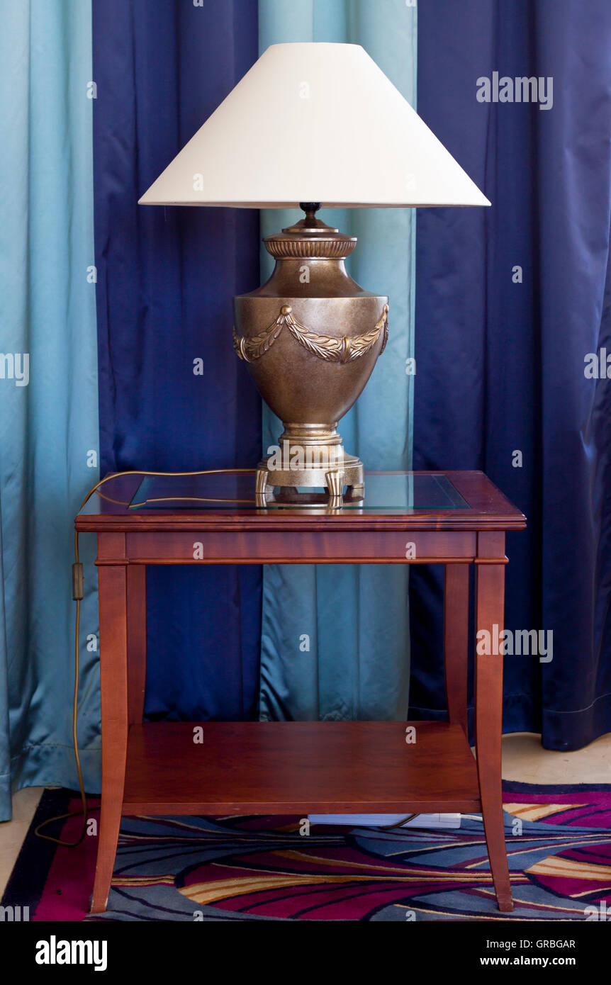 Classic table lamp hi-res stock photography and images - Alamy