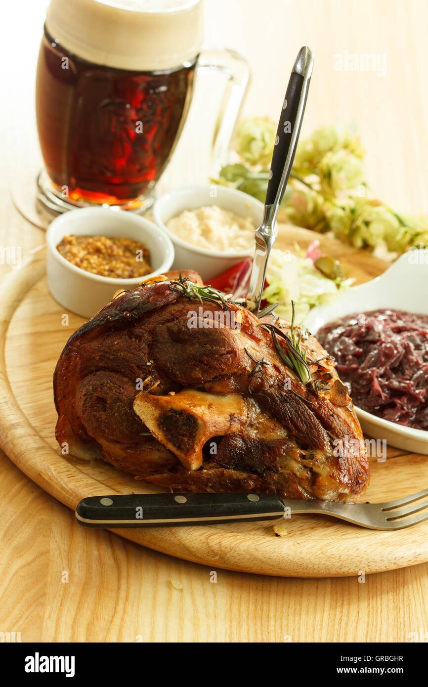 eisbein with braised cabbage, mashed potato, and beer Stock Photo - Alamy