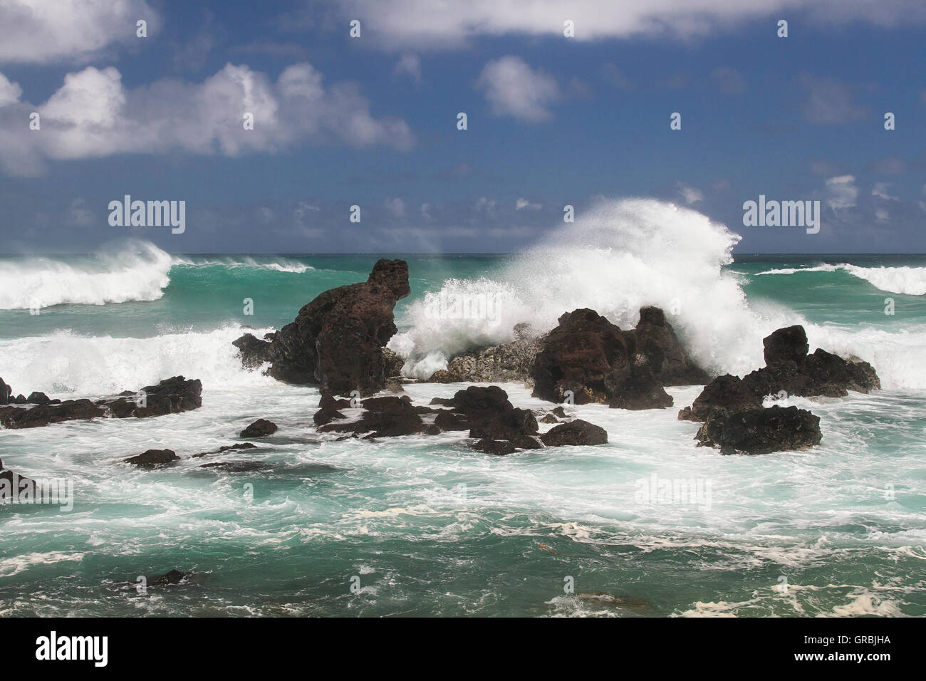 Angry ocean hi-res stock photography and images - Alamy