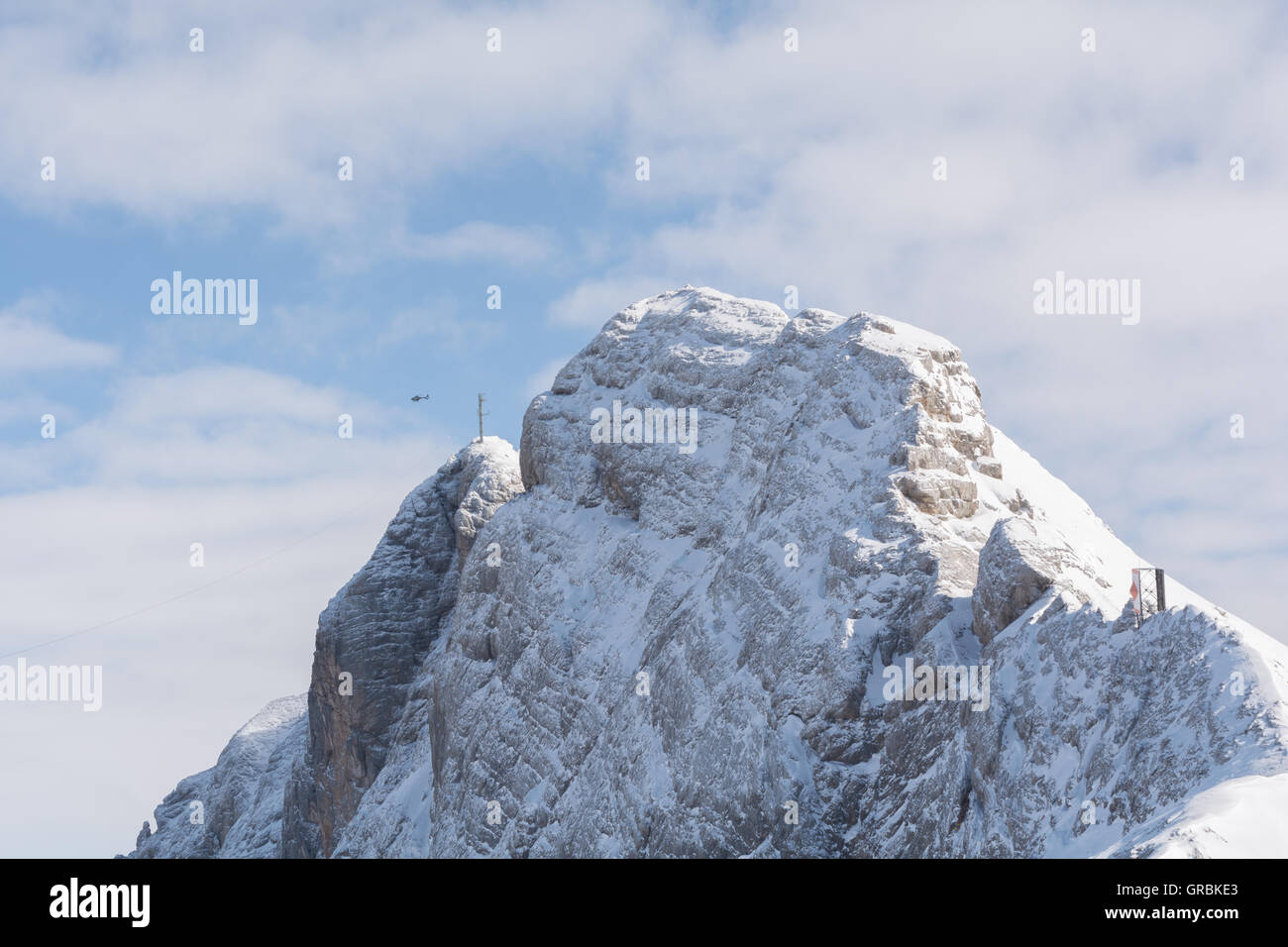 White Mountain Peaks Of A High Mountain In The Dachstein Region Stock ...