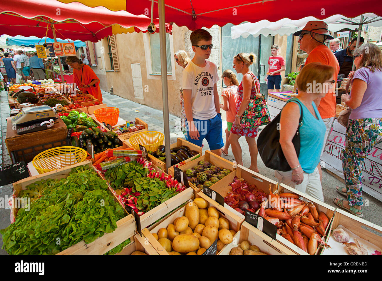 Street market scene in Valbonne, Grasse, France Stock Photo - Alamy