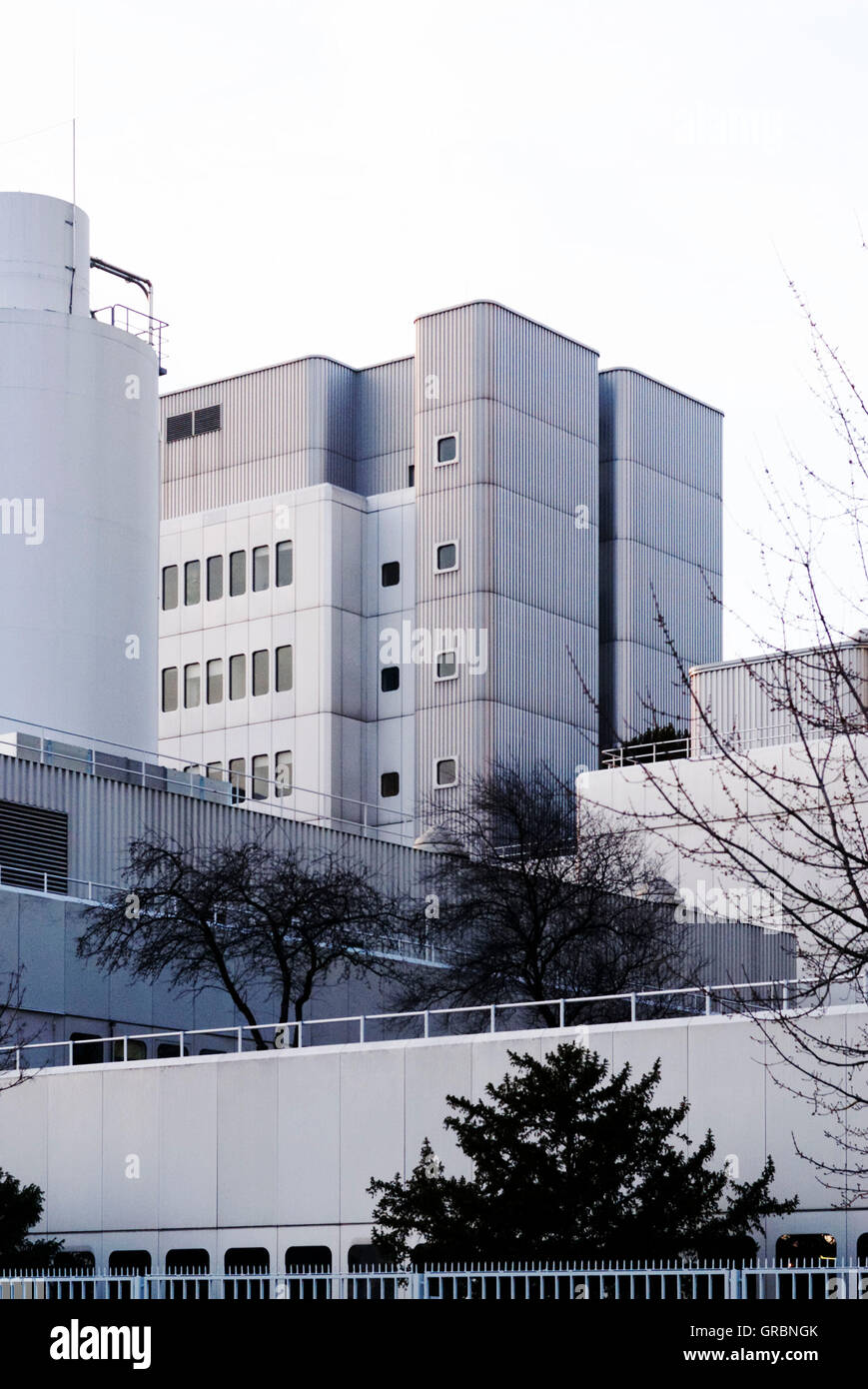 Streetside view hi-res stock photography and images - Alamy