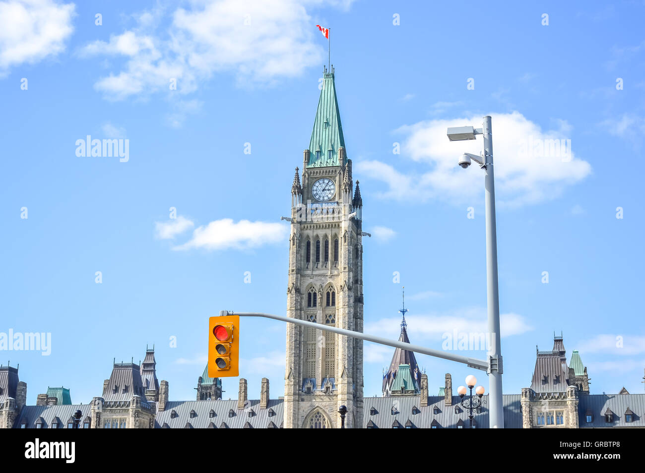 Car on the roof of senate house hi-res stock photography and images - Alamy
