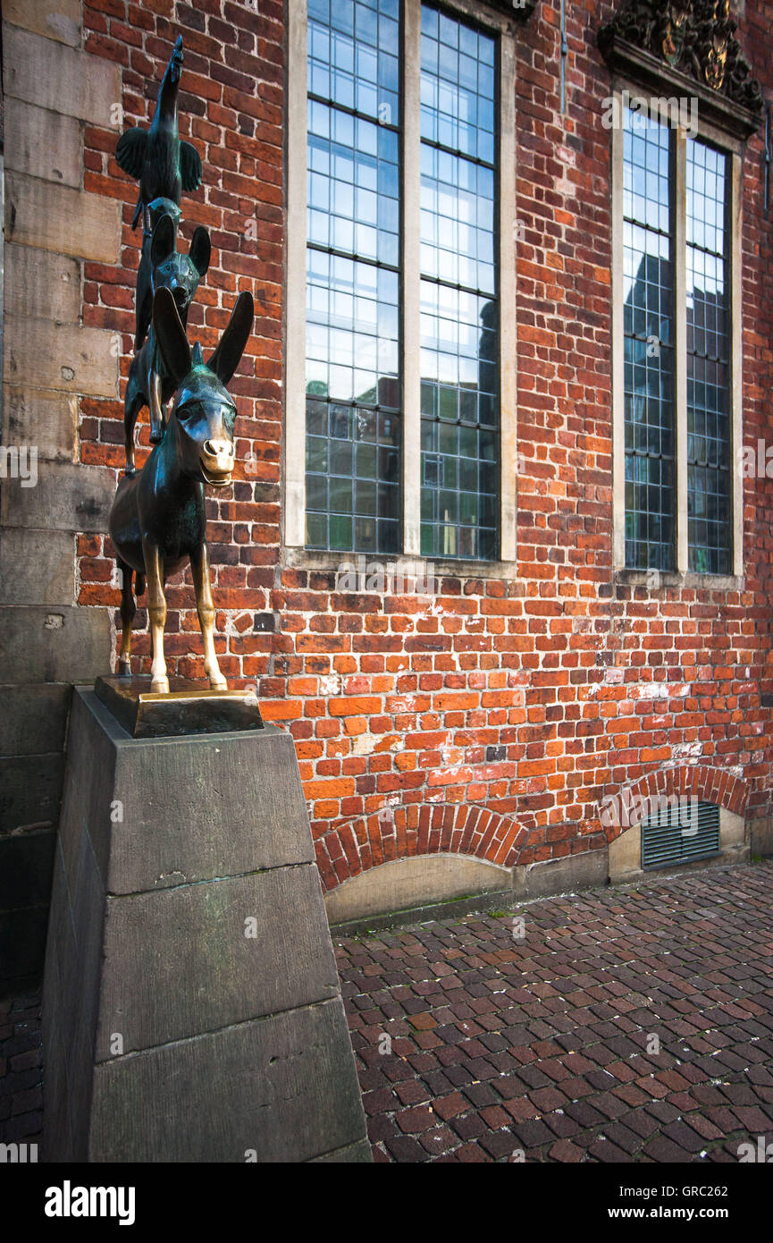 Bremen Town Musicians Stock Photo - Alamy