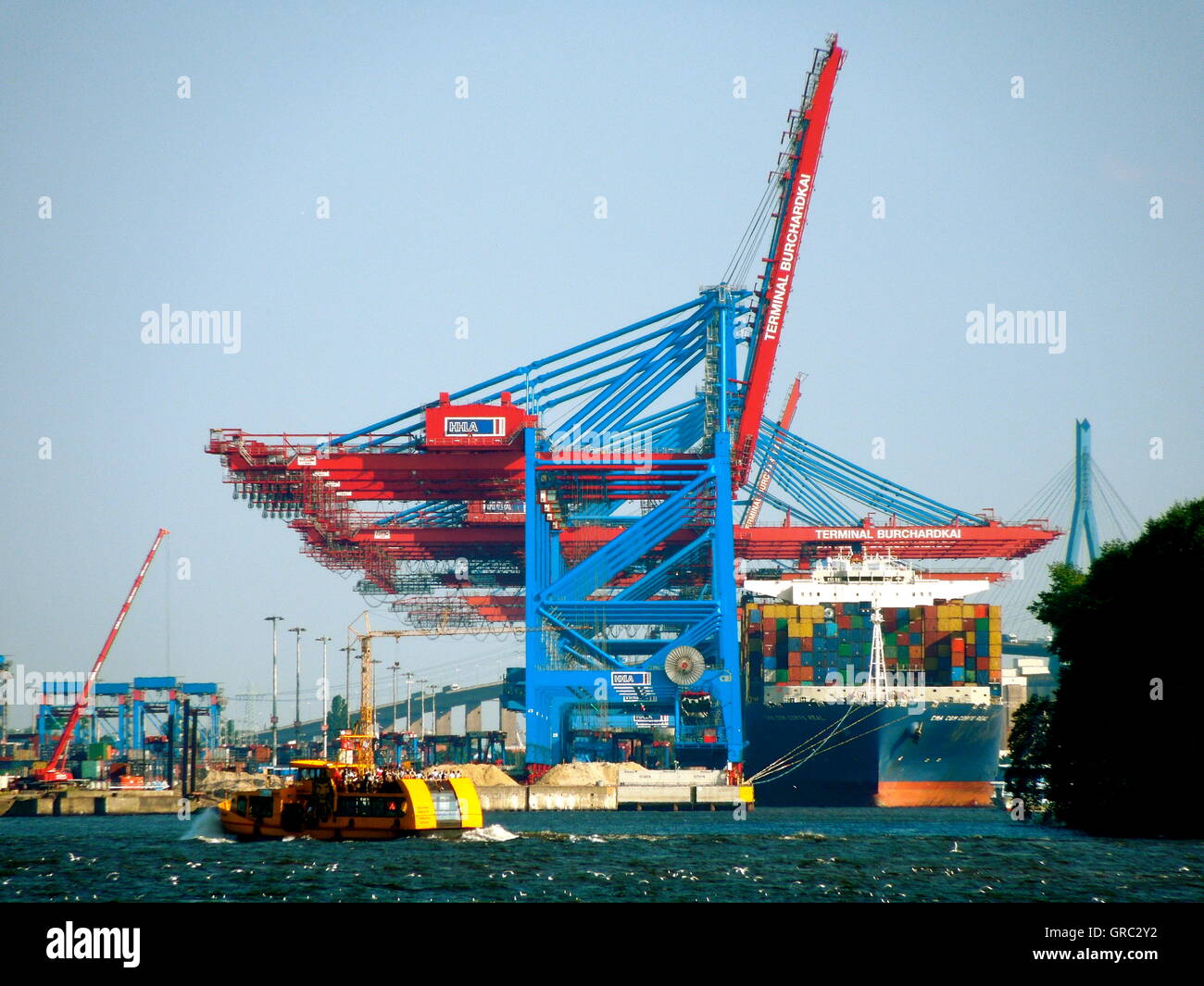 Container Terminal In Hamburg Harbour Stock Photo - Alamy