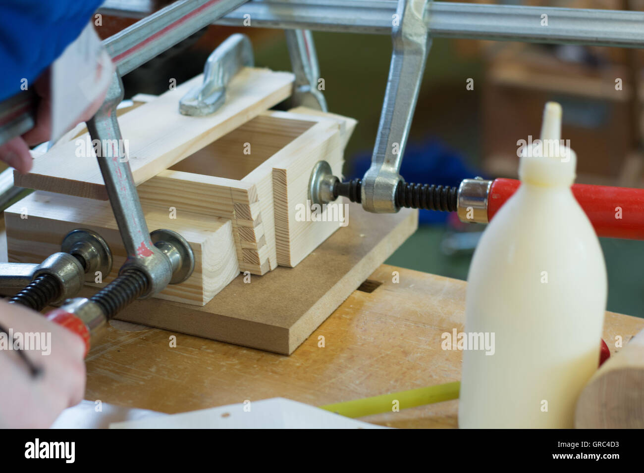 Carpenters Fixed Timber With Screw Clamps Stock Photo - Alamy